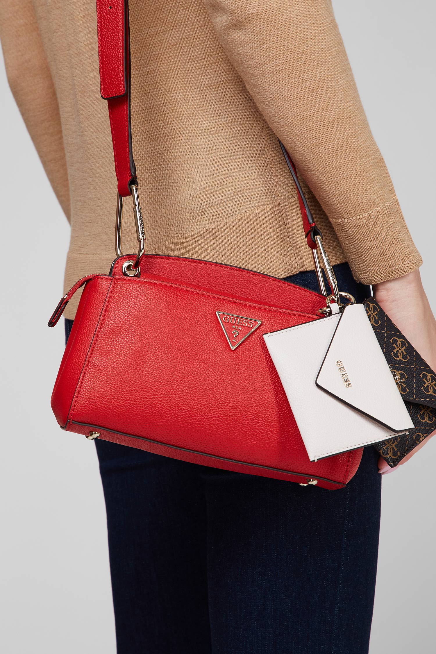 Женская красная сумка через плечо Guess HWVG78.72690;RED — Ultrashop
