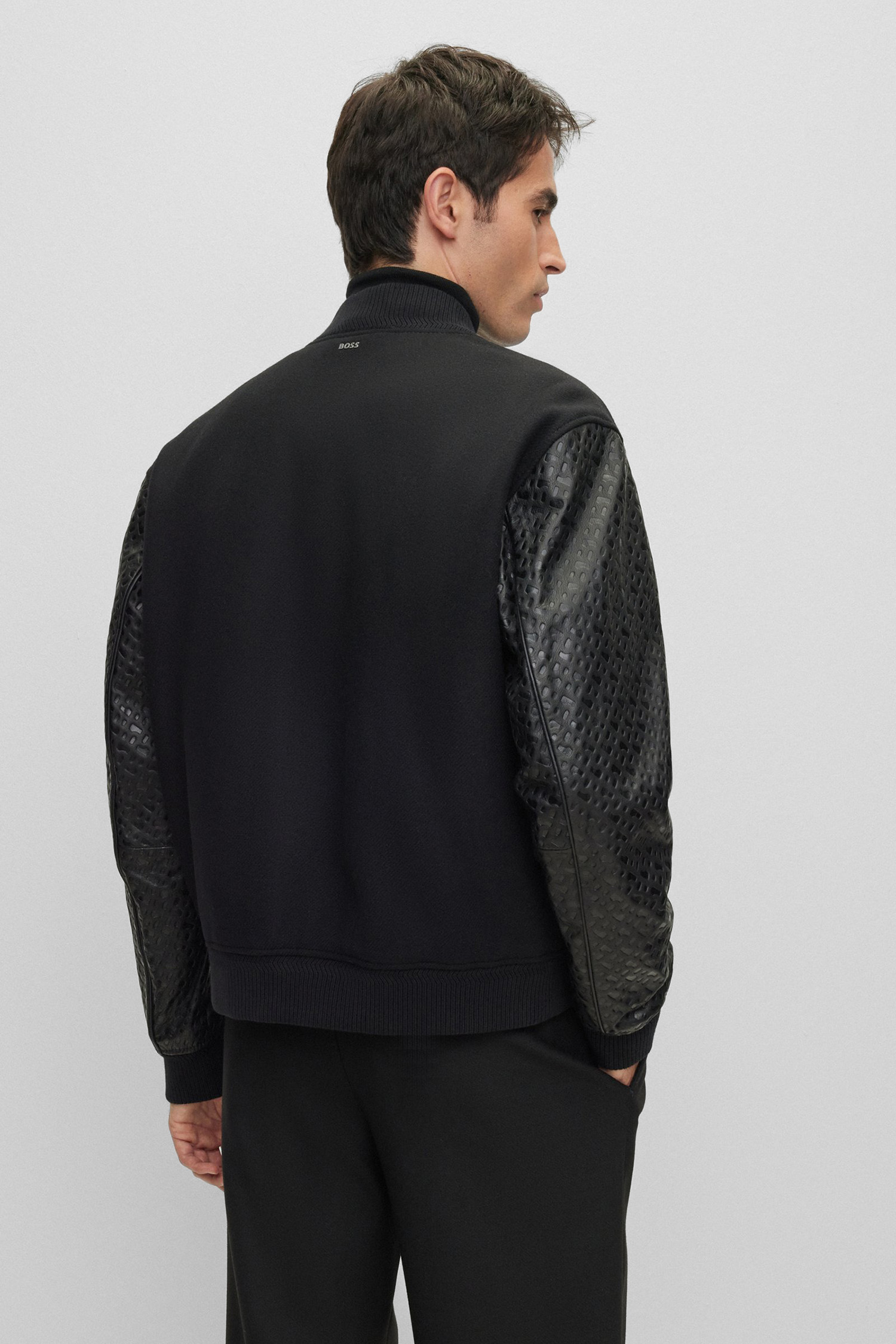 Чоловічий чорний вовняний бомбер BOSS 50499589;001 — Ultrashop
