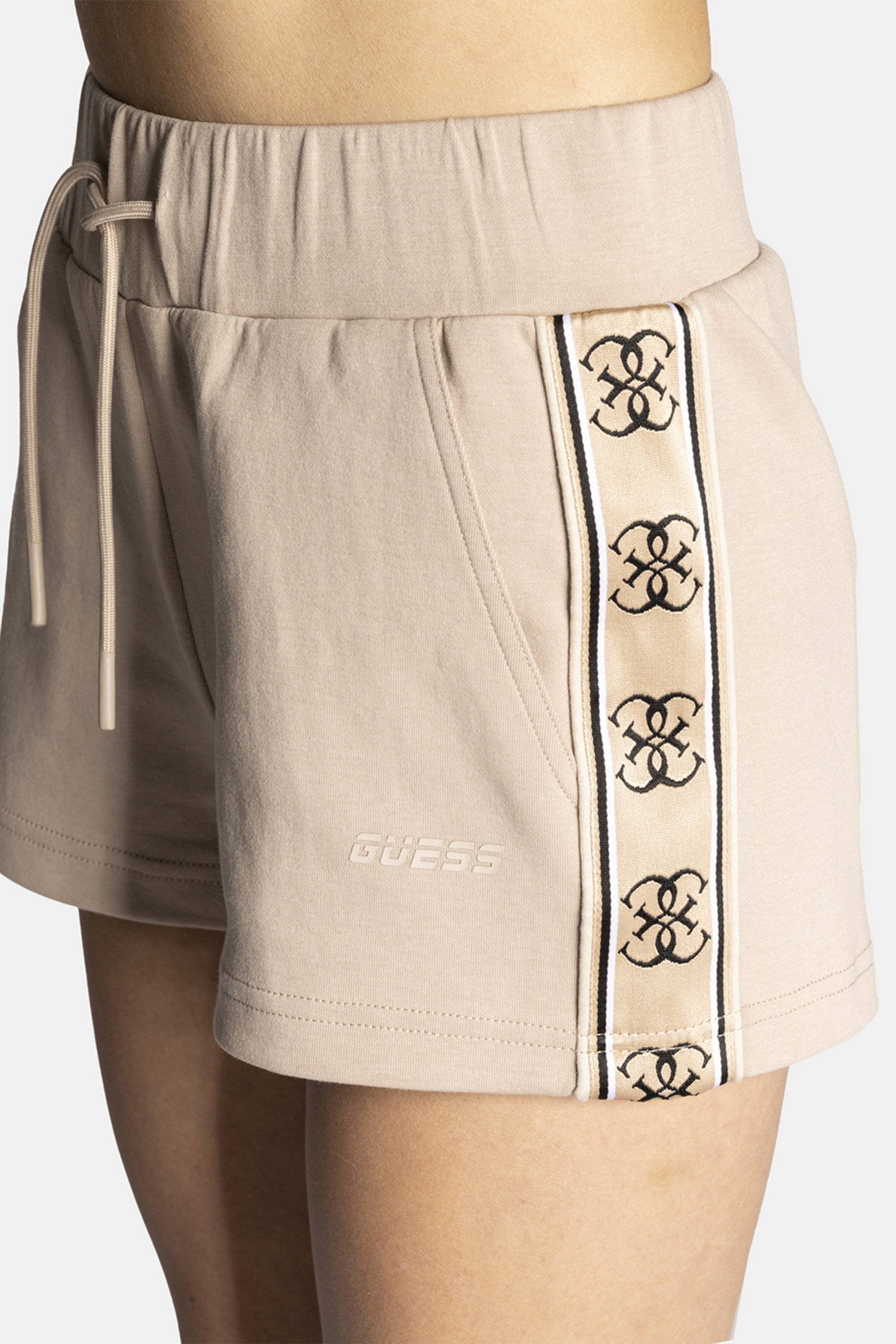 Женские бежевые шорты Guess V2GD15.KA3P1;G1EY — Ultrashop
