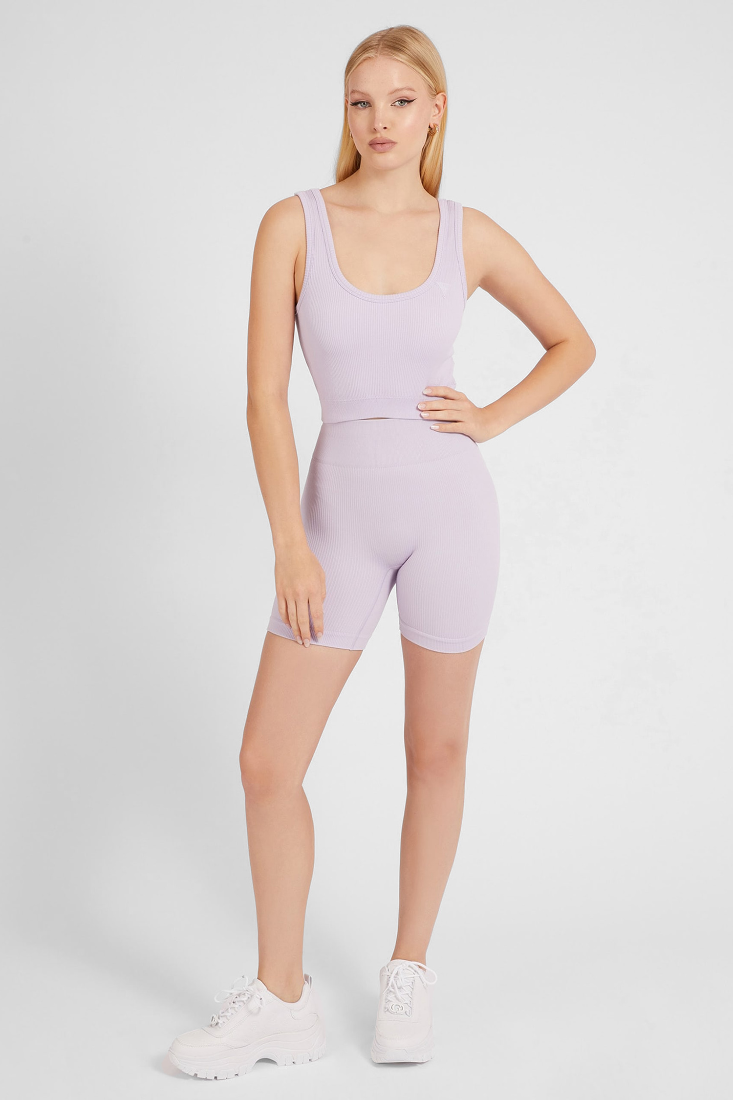 Женские сиреневые шорты Guess V2GD00.ZZ04V;G4P7 — Ultrashop