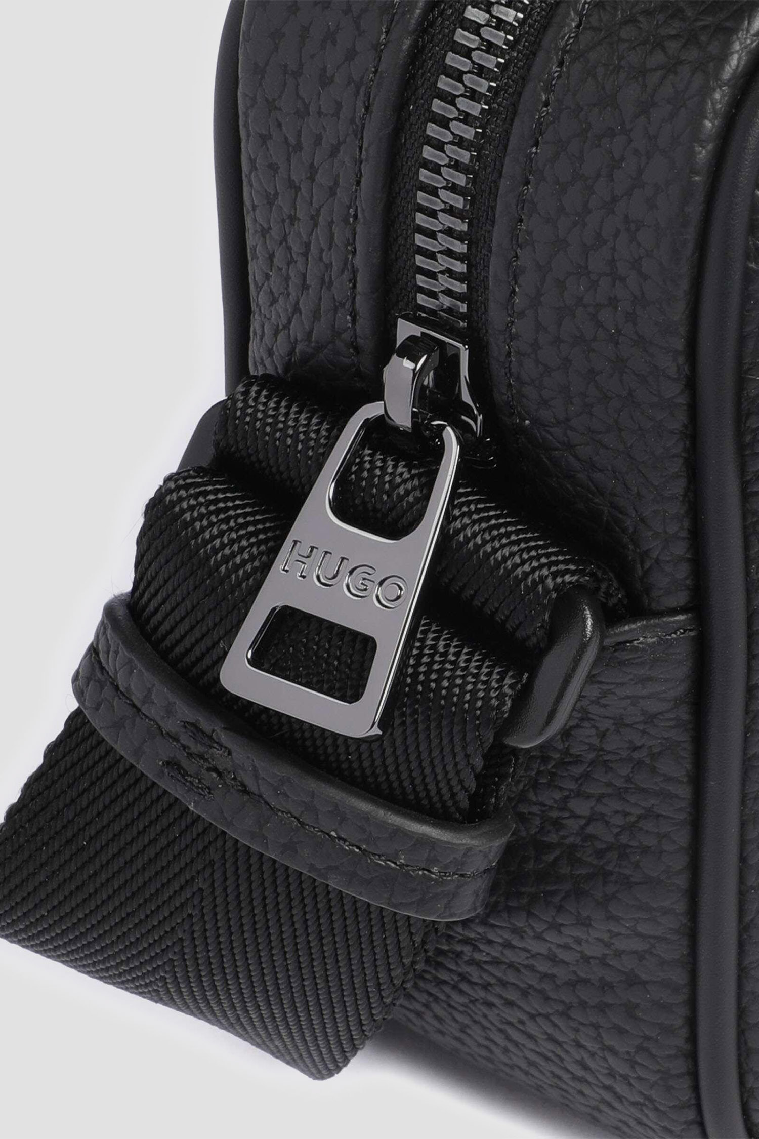 Чоловіча чорна сумка HUGO 50529482;001 — Ultrashop