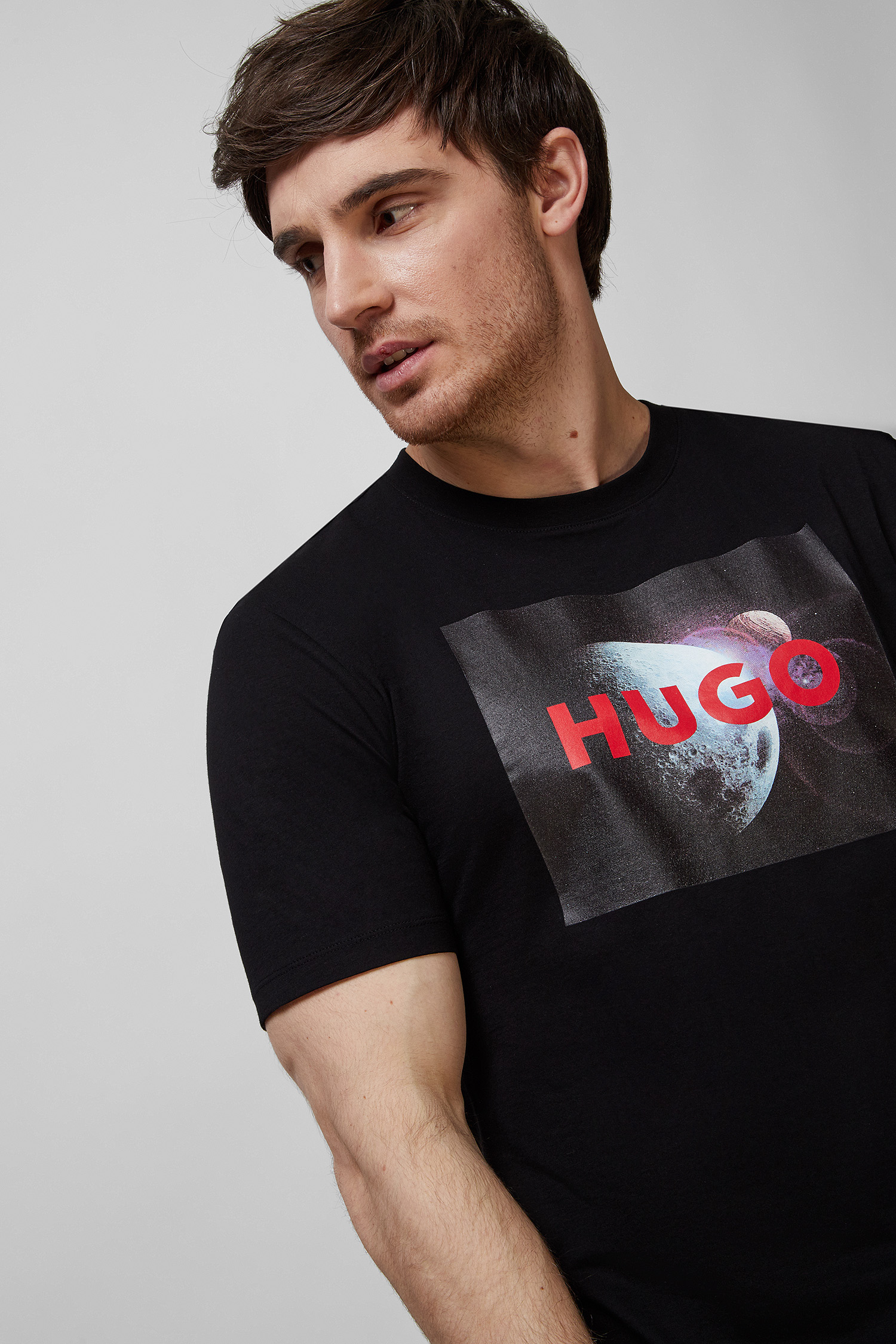 Мужская черная футболка HUGO 50467393;001 — Ultrashop